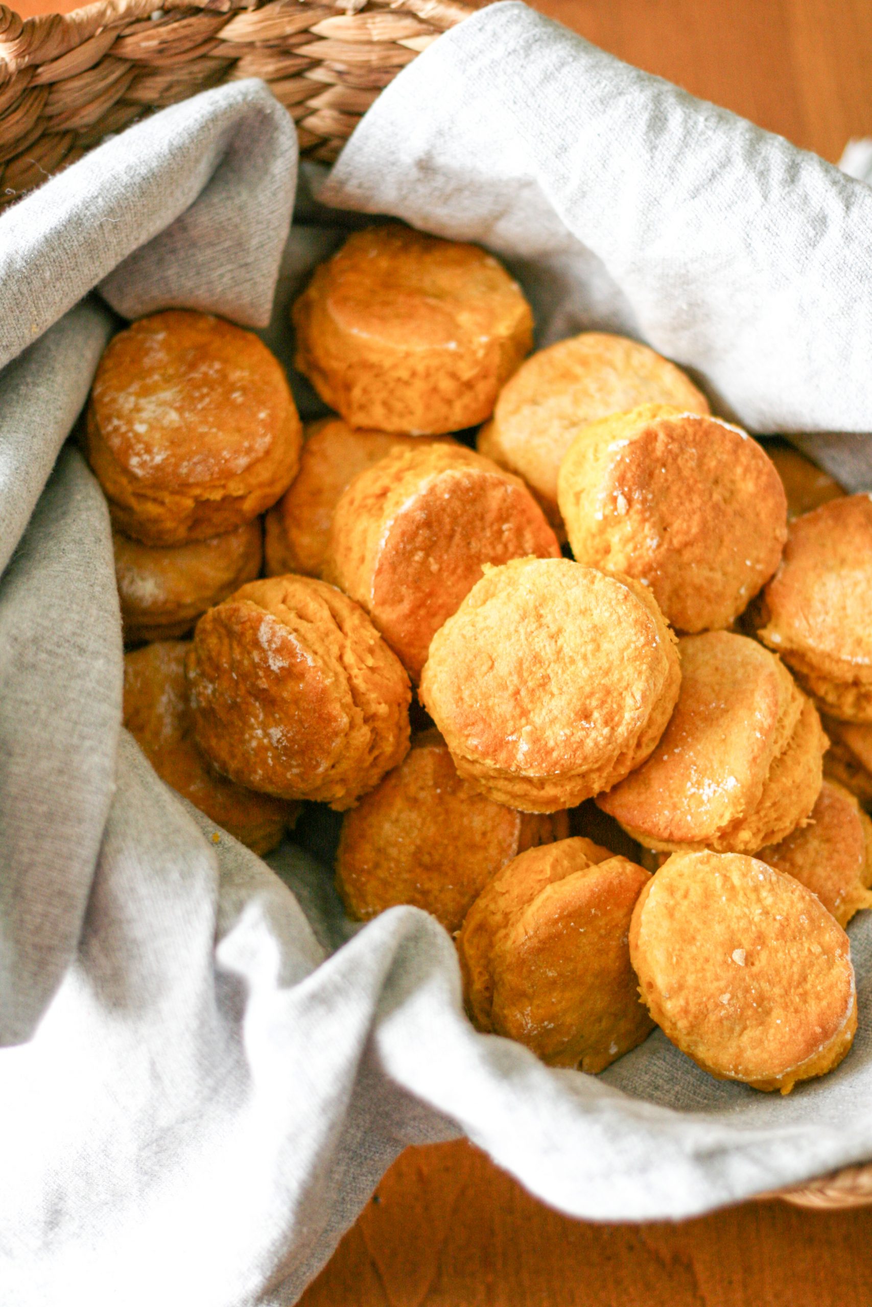 Simple Mini Pumpkin Biscuits | Haute Pepper Bites